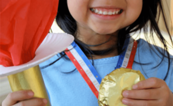 How to Turn Cookies into Adorable Olympic Medals | Alpha Mom
