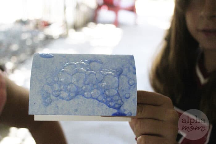 Kids Crafts Bubble Fish Art for Summer | Alpha Mom